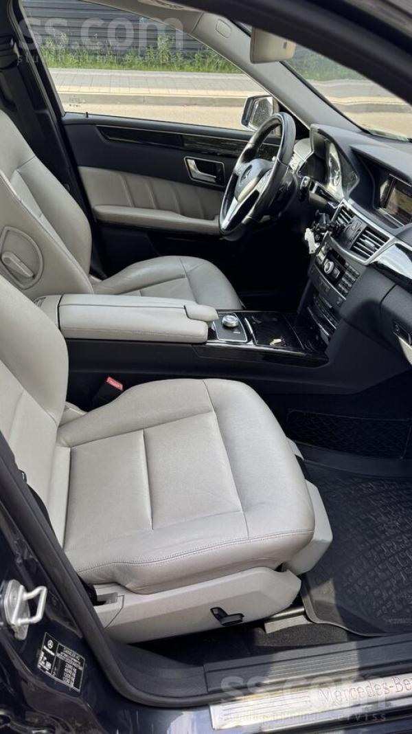 Pelēks Mercedes-Benz E 350 2012 Rīga, ar dzinēja tilpumu 3.00 L un nobraukumu 174 tūkst. km par 12800 €, foto 9 vietnē AUTOMOTO.COM.LV