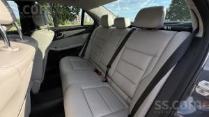 Grey Mercedes-Benz E 350 2012 in Riga, with an engine capacity of 3.00 L and mileage of 174 thousand km for 12800 €, photo 12 on AUTOMOTO.COM.LV