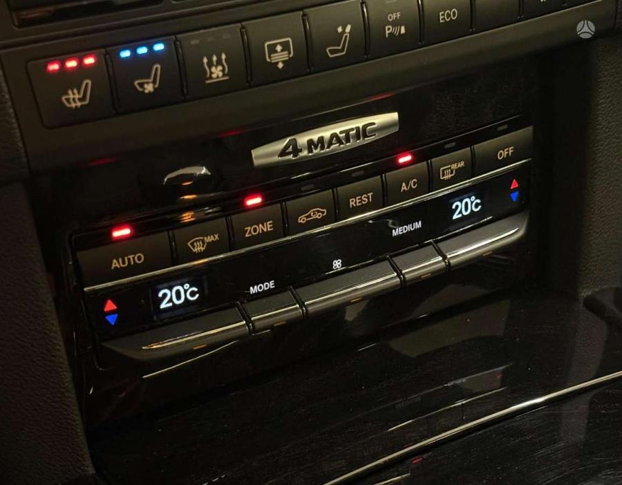 Pelēks Mercedes-Benz E 350 2012 Marijampole, ar dzinēja tilpumu 3.50 L un nobraukumu 270 tūkst. km par 10450 €, foto 4 vietnē AUTOMOTO.COM.LV