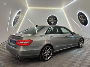 Pelēks Mercedes-Benz E 350 2012 Marijampole, ar dzinēja tilpumu 3.50 L un nobraukumu 270 tūkst. km par 10450 €, foto 9 vietnē AUTOMOTO.COM.LV