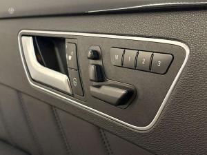 Pelēks Mercedes-Benz E 350 2012 Marijampole, ar dzinēja tilpumu 3.50 L un nobraukumu 270 tūkst. km par 10450 €, foto 18 vietnē AUTOMOTO.COM.LV