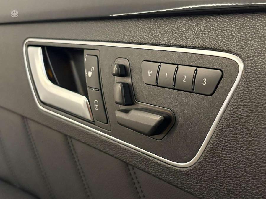 Pelēks Mercedes-Benz E 350 2012 Marijampole, ar dzinēja tilpumu 3.50 L un nobraukumu 270 tūkst. km par 10450 €, foto 18 vietnē AUTOMOTO.COM.LV