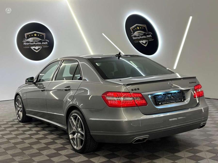 Pelēks Mercedes-Benz E 350 2012 Marijampole, ar dzinēja tilpumu 3.50 L un nobraukumu 270 tūkst. km par 10450 €, foto 35 vietnē AUTOMOTO.COM.LV
