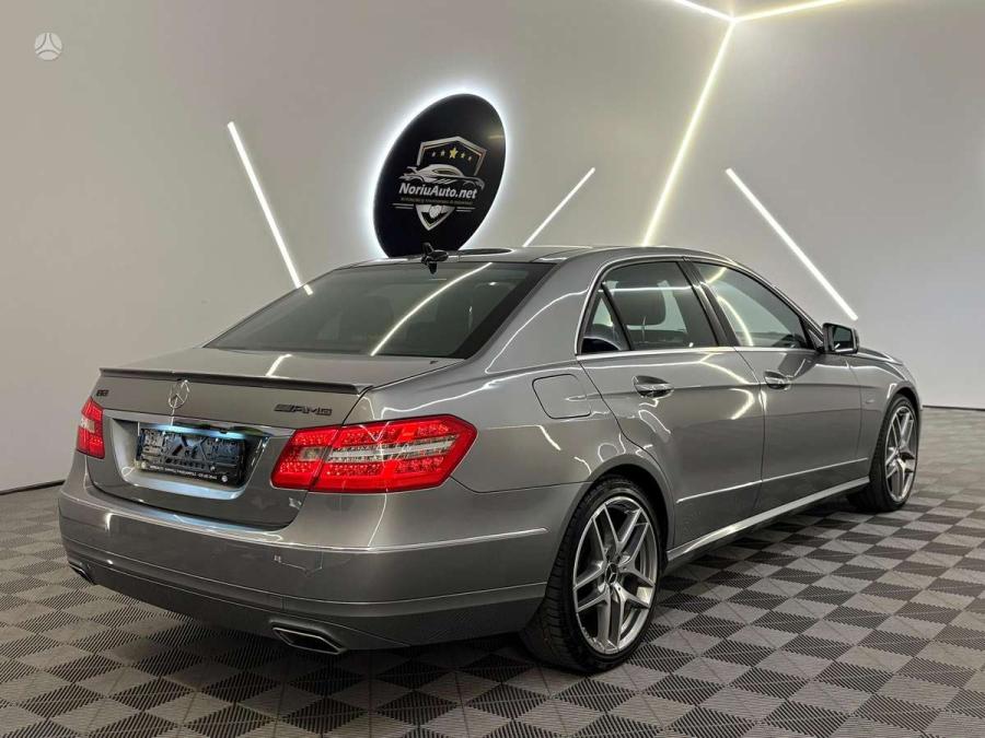 Pelēks Mercedes-Benz E 350 2012 Marijampole, ar dzinēja tilpumu 3.50 L un nobraukumu 270 tūkst. km par 10450 €, foto 37 vietnē AUTOMOTO.COM.LV