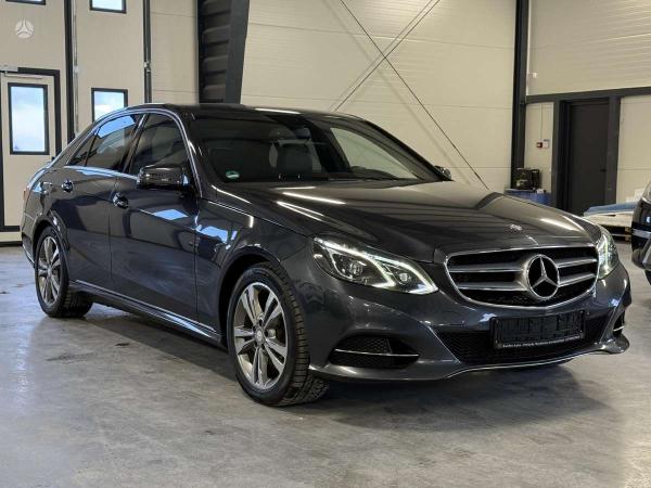 Grey Mercedes-Benz E 350 2013 in Marijampole, with an engine capacity of 2.99 L and mileage of 287 thousand km for 12300 €, photo 1 on AUTOMOTO.COM.LV