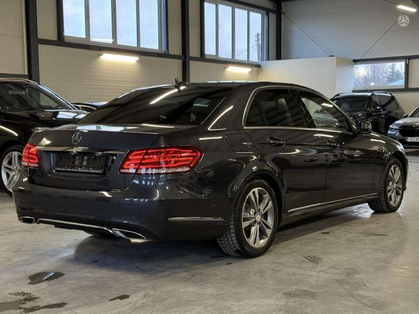 Grey Mercedes-Benz E 350 2013 in Marijampole, with an engine capacity of 2.99 L and mileage of 287 thousand km for 12300 €, photo 8 on AUTOMOTO.COM.LV