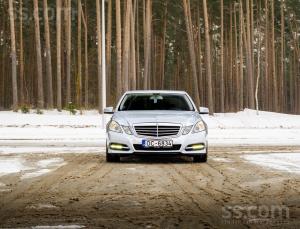 Pelēks Mercedes-Benz E 350 2013 Rīga, ar dzinēja tilpumu 3.00 L un nobraukumu 302 tūkst. km par 9192 €, foto 3 vietnē AUTOMOTO.COM.LV
