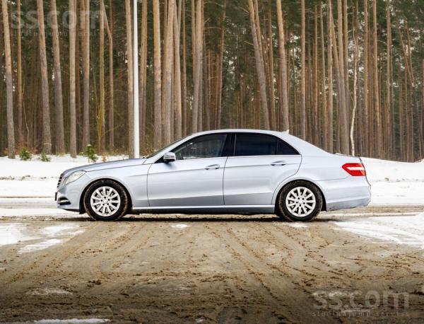 Pelēks Mercedes-Benz E 350 2013 Rīga, ar dzinēja tilpumu 3.00 L un nobraukumu 302 tūkst. km par 9192 €, foto 4 vietnē AUTOMOTO.COM.LV