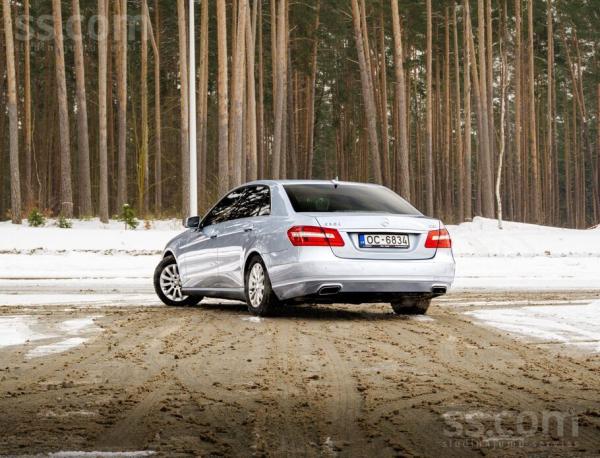 Pelēks Mercedes-Benz E 350 2013 Rīga, ar dzinēja tilpumu 3.00 L un nobraukumu 302 tūkst. km par 9192 €, foto 7 vietnē AUTOMOTO.COM.LV