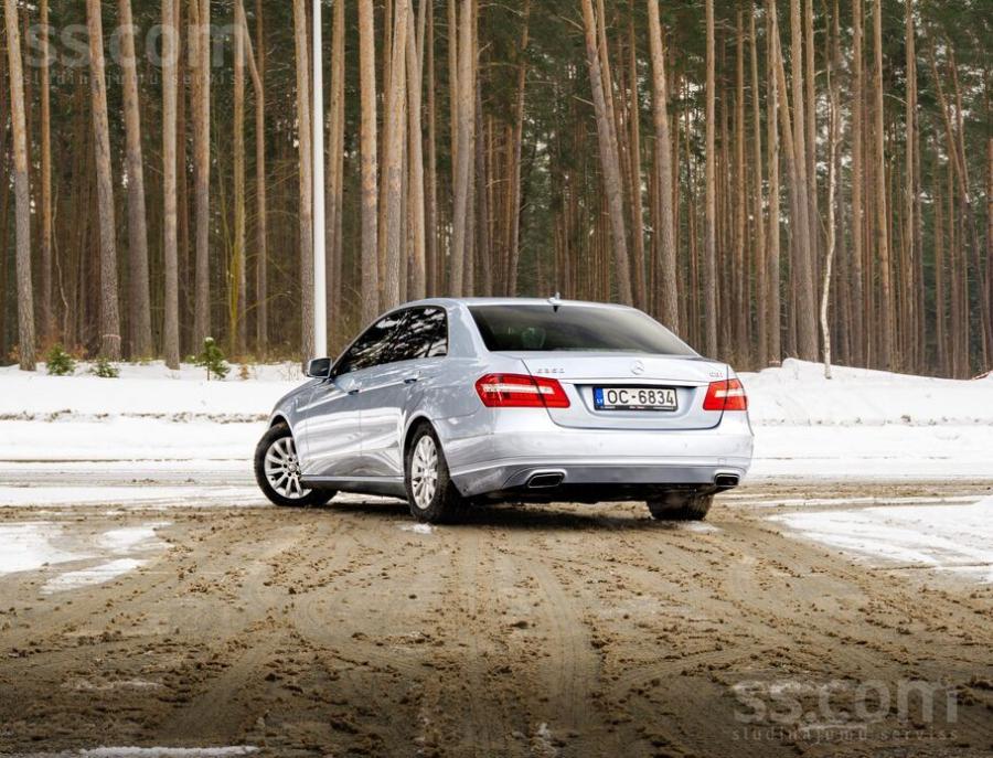 Pelēks Mercedes-Benz E 350 2013 Rīga, ar dzinēja tilpumu 3.00 L un nobraukumu 302 tūkst. km par 9192 €, foto 7 vietnē AUTOMOTO.COM.LV