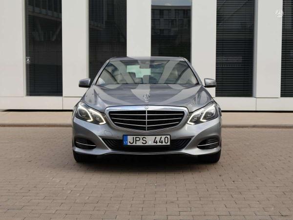 Grey Mercedes-Benz E 350 2013 in Vilnius, with an engine capacity of 2.99 L and mileage of 267 thousand km for 11900 €, photo 2 on AUTOMOTO.COM.LV