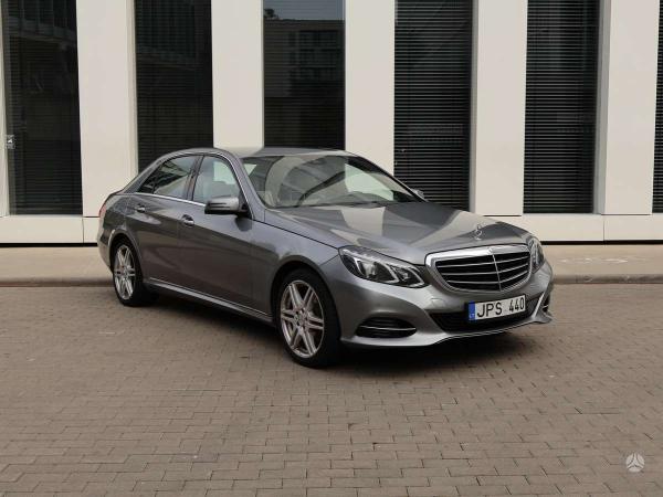 Grey Mercedes-Benz E 350 2013 in Vilnius, with an engine capacity of 2.99 L and mileage of 267 thousand km for 11900 €, photo 3 on AUTOMOTO.COM.LV