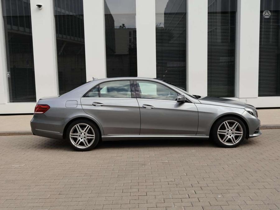 Grey Mercedes-Benz E 350 2013 in Vilnius, with an engine capacity of 2.99 L and mileage of 267 thousand km for 11900 €, photo 5 on AUTOMOTO.COM.LV