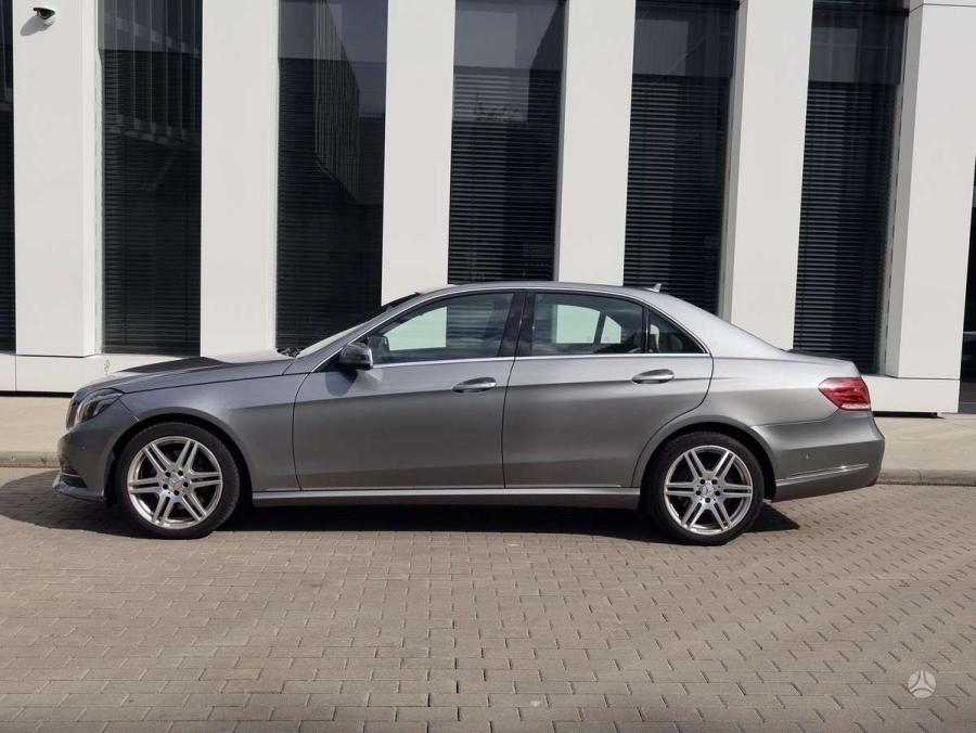 Grey Mercedes-Benz E 350 2013 in Vilnius, with an engine capacity of 2.99 L and mileage of 267 thousand km for 11900 €, photo 6 on AUTOMOTO.COM.LV