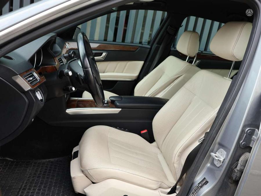 Grey Mercedes-Benz E 350 2013 in Vilnius, with an engine capacity of 2.99 L and mileage of 267 thousand km for 11900 €, photo 8 on AUTOMOTO.COM.LV