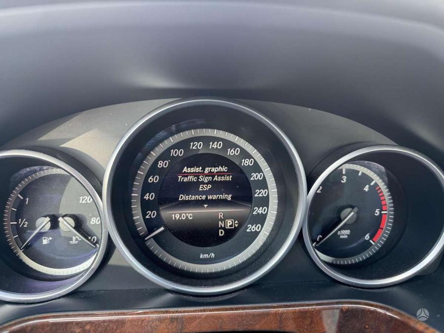 Grey Mercedes-Benz E 350 2013 in Vilnius, with an engine capacity of 2.99 L and mileage of 267 thousand km for 11900 €, photo 17 on AUTOMOTO.COM.LV