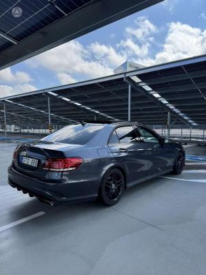 Grey Mercedes-Benz E 350 2014 in Vilnius, with an engine capacity of 2.99 L and mileage of 228 thousand km for 12999 €, photo 6 on AUTOMOTO.COM.LV