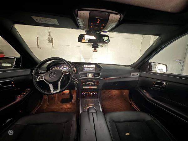 Мерседес E 350 2014 в Вильнюс на AUTOMOTO.COM.LV Серый Мерседес E 350 2014 в Вильнюс, объемом двигателя 2.99 л и пробегом 228 тыс. км за 12999 €, фото 10 на AUTOMOTO.COM.LV