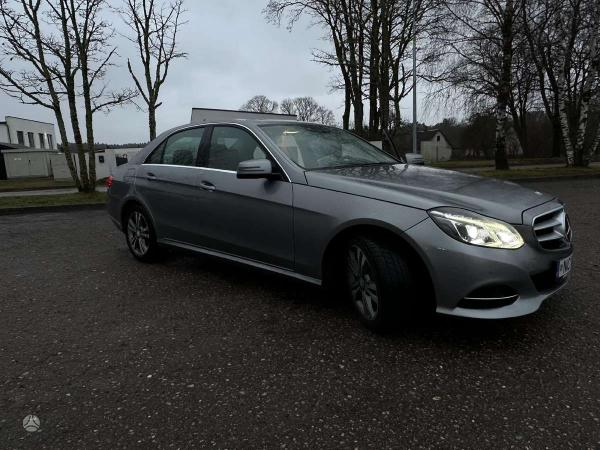 Grey Mercedes-Benz E 350 2015 in Mazeikiai, with an engine capacity of 2.99 L and mileage of 241 thousand km for 12850 €, photo 3 on AUTOMOTO.COM.LV