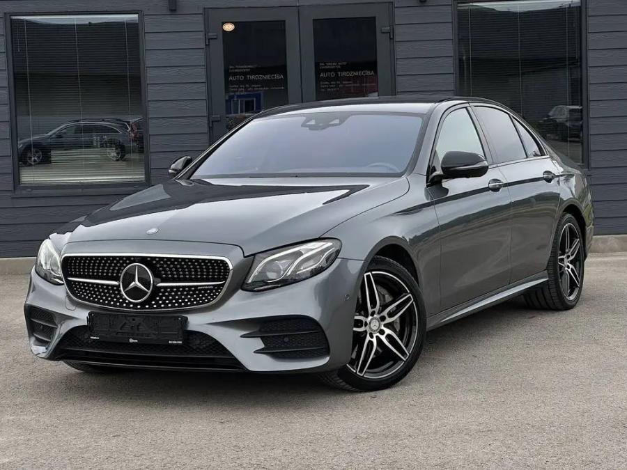 Серый Мерседес E 350 2016 в Елгава, объемом двигателя 3.00 л и пробегом 230 тыс. км за 23950 €, фото 4 на AUTOMOTO.COM.LV