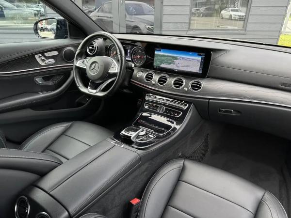Grey Mercedes-Benz E 350 2016 in Jelgava, with an engine capacity of 3.00 L and mileage of 230 thousand km for 23950 €, photo 6 on AUTOMOTO.COM.LV