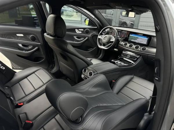 Grey Mercedes-Benz E 350 2016 in Jelgava, with an engine capacity of 3.00 L and mileage of 230 thousand km for 23950 €, photo 7 on AUTOMOTO.COM.LV