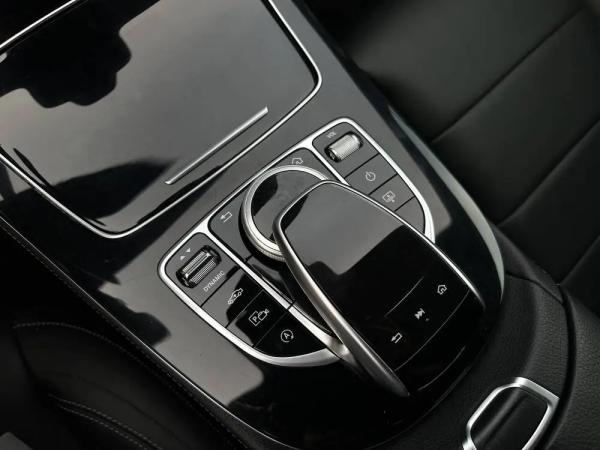 Grey Mercedes-Benz E 350 2016 in Jelgava, with an engine capacity of 3.00 L and mileage of 230 thousand km for 23950 €, photo 10 on AUTOMOTO.COM.LV