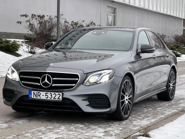 Серый Мерседес E 350 2016 в Рига, объемом двигателя 3.00 л и пробегом 405 тыс. км за 18500 €, фото 1 на AUTOMOTO.COM.LV