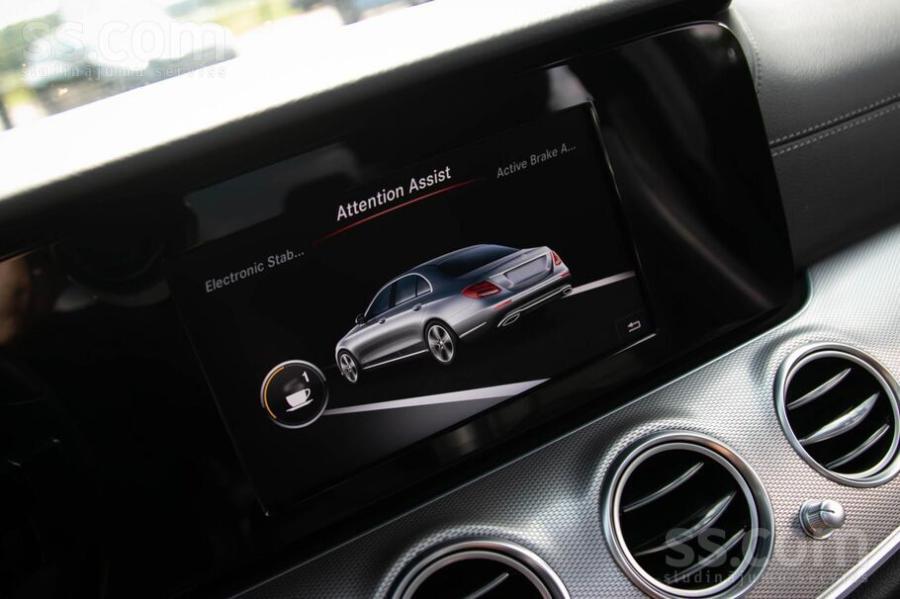 Pelēks Mercedes-Benz E 350 2016 Tukums, ar dzinēja tilpumu 3.00 L un nobraukumu 158 tūkst. km par 21990 €, foto 20 vietnē AUTOMOTO.COM.LV