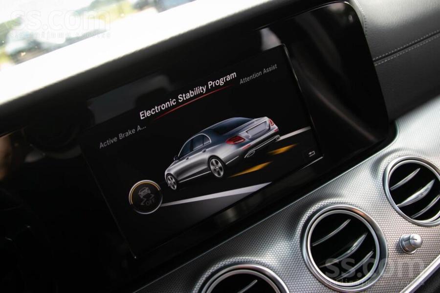 Pelēks Mercedes-Benz E 350 2016 Tukums, ar dzinēja tilpumu 3.00 L un nobraukumu 158 tūkst. km par 21990 €, foto 27 vietnē AUTOMOTO.COM.LV