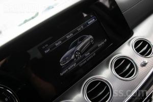 Pelēks Mercedes-Benz E 350 2016 Tukums, ar dzinēja tilpumu 3.00 L un nobraukumu 158 tūkst. km par 21990 €, foto 30 vietnē AUTOMOTO.COM.LV