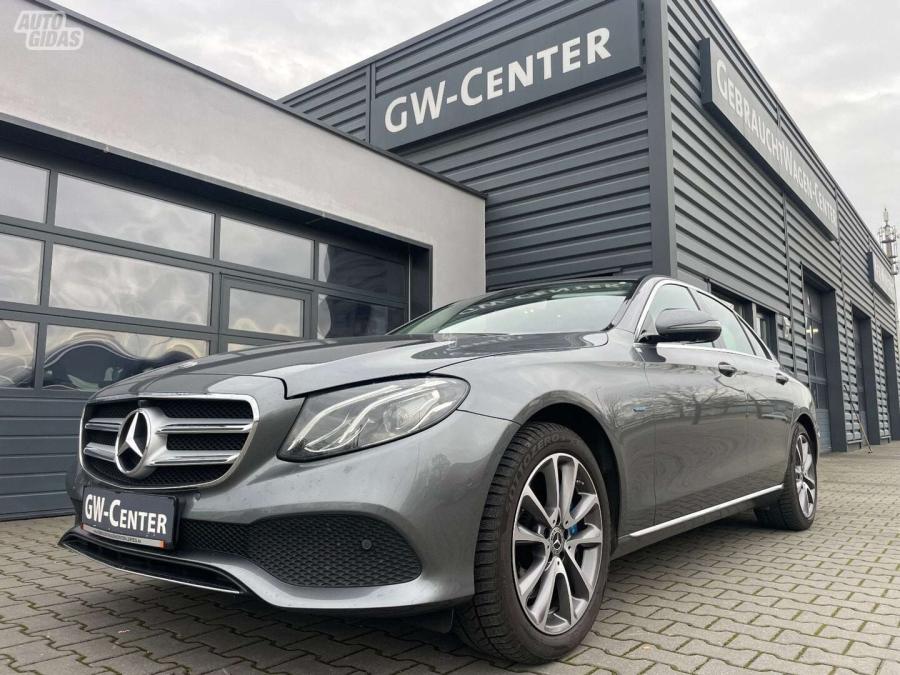 Grey Mercedes-Benz E 350 2017 in Kaunas, with an engine capacity of 2.00 L and mileage of 97 thousand km for 26510 €, photo 1 on AUTOMOTO.COM.LV
