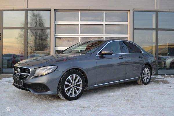 Grey Mercedes-Benz E 350 2017 in Vilnius, with an engine capacity of 2.99 L and mileage of 196 thousand km for 23000 €, photo 2 on AUTOMOTO.COM.LV