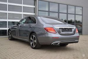 Grey Mercedes-Benz E 350 2017 in Vilnius, with an engine capacity of 2.99 L and mileage of 196 thousand km for 23000 €, photo 33 on AUTOMOTO.COM.LV