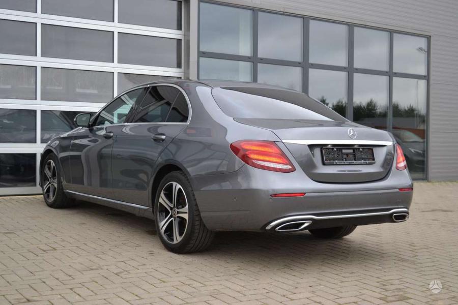 Grey Mercedes-Benz E 350 2017 in Vilnius, with an engine capacity of 2.99 L and mileage of 196 thousand km for 23000 €, photo 33 on AUTOMOTO.COM.LV