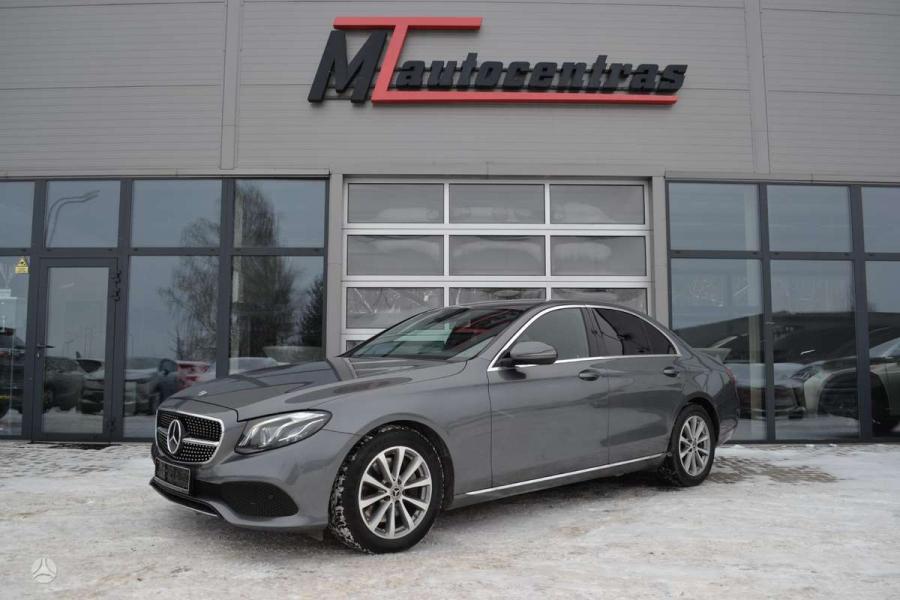 Grey Mercedes-Benz E 350 2017 in Vilnius, with an engine capacity of 2.99 L and mileage of 196 thousand km for 23000 €, photo 1 on AUTOMOTO.COM.LV