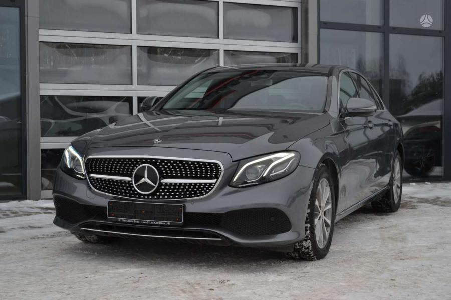 Grey Mercedes-Benz E 350 2017 in Vilnius, with an engine capacity of 2.99 L and mileage of 196 thousand km for 23000 €, photo 2 on AUTOMOTO.COM.LV