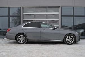 Grey Mercedes-Benz E 350 2017 in Vilnius, with an engine capacity of 2.99 L and mileage of 196 thousand km for 23000 €, photo 5 on AUTOMOTO.COM.LV