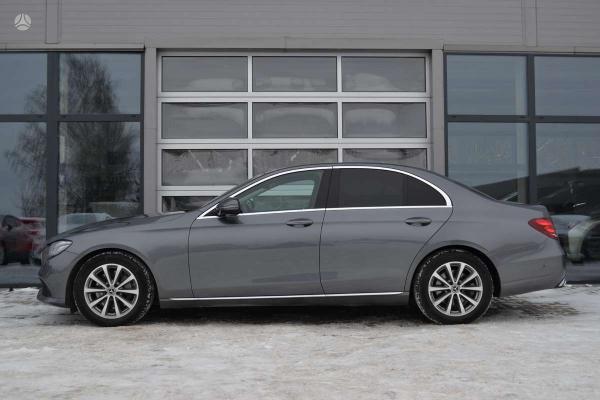 Pelēks Mercedes-Benz E 350 2017 Viļņa, ar dzinēja tilpumu 2.99 L un nobraukumu 196 tūkst. km par 23000 €, foto 6 vietnē AUTOMOTO.COM.LV