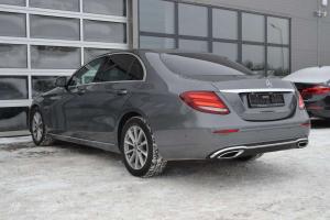 Grey Mercedes-Benz E 350 2017 in Vilnius, with an engine capacity of 2.99 L and mileage of 196 thousand km for 23000 €, photo 7 on AUTOMOTO.COM.LV