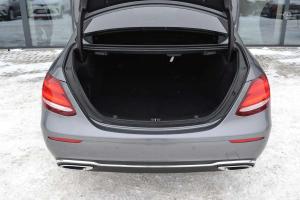 Grey Mercedes-Benz E 350 2017 in Vilnius, with an engine capacity of 2.99 L and mileage of 196 thousand km for 23000 €, photo 11 on AUTOMOTO.COM.LV