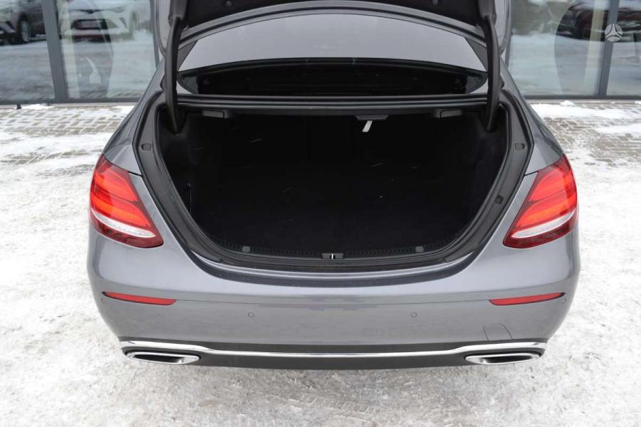 Grey Mercedes-Benz E 350 2017 in Vilnius, with an engine capacity of 2.99 L and mileage of 196 thousand km for 23000 €, photo 11 on AUTOMOTO.COM.LV