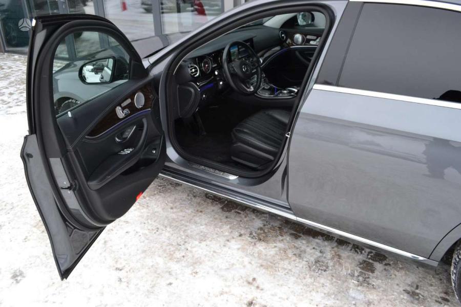 Grey Mercedes-Benz E 350 2017 in Vilnius, with an engine capacity of 2.99 L and mileage of 196 thousand km for 23000 €, photo 14 on AUTOMOTO.COM.LV