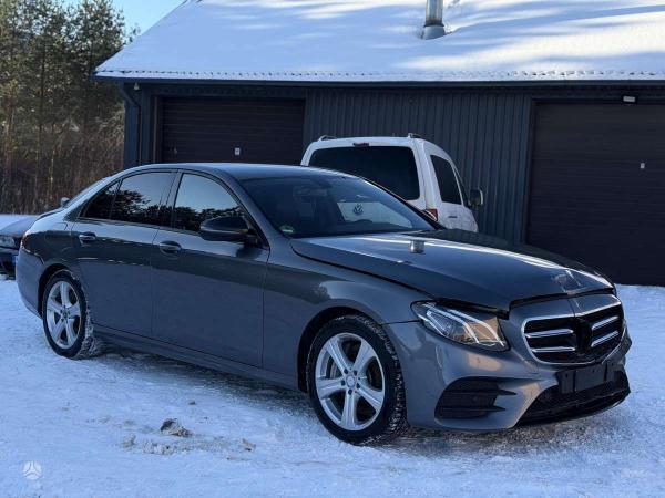 Pelēks Mercedes-Benz E 350 2017 Rokiškis, ar dzinēja tilpumu 2.99 L un nobraukumu 292 tūkst. km par 15450 €, foto 3 vietnē AUTOMOTO.COM.LV