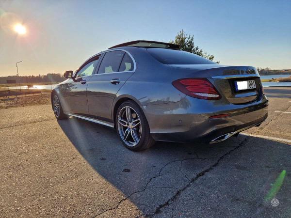 Grey Mercedes-Benz E 350 2017 in Vilnius, with an engine capacity of 2.99 L and mileage of 175 thousand km for 23998 €, photo 2 on AUTOMOTO.COM.LV