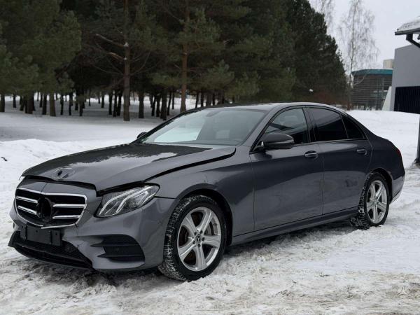 Серый Мерседес E 350 2017 в Рокишкис, объемом двигателя 2.99 л и пробегом 290 тыс. км за 13950 €, фото 9 на AUTOMOTO.COM.LV