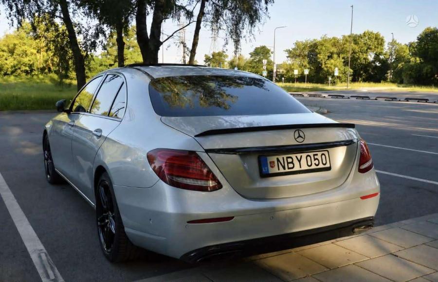 Pelēks Mercedes-Benz E 350 2017 Kauņa, ar dzinēja tilpumu 3.00 L un nobraukumu 200 tūkst. km par 18800 €, foto 7 vietnē AUTOMOTO.COM.LV