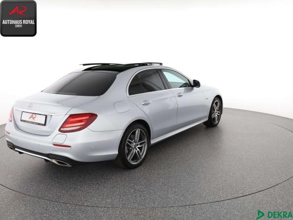 Grey Mercedes-Benz E 350 2018 in Kaunas, with an engine capacity of 2.00 L and mileage of 74 thousand km for 30516 €, photo 5 on AUTOMOTO.COM.LV