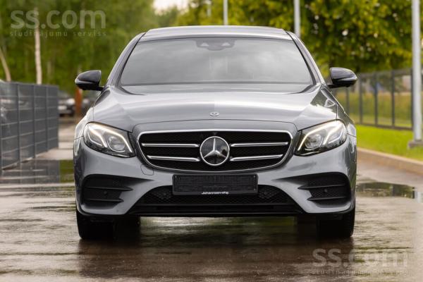Grey Mercedes-Benz E 350 2018 in Riga, with an engine capacity of 2.00 L and mileage of 0 thousand km for 21800 €, photo 2 on AUTOMOTO.COM.LV
