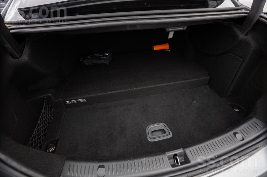 Grey Mercedes-Benz E 350 2018 in Riga, with an engine capacity of 2.00 L and mileage of 0 thousand km for 21800 €, photo 16 on AUTOMOTO.COM.LV